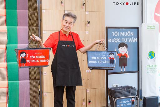Mr.Tetsuo Oji cảm ơn khách hàng đã sử dụng túi mua sắm văn minh